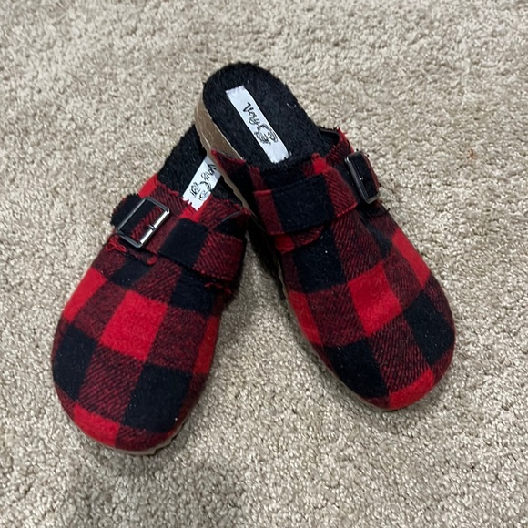 Gypsy Jazz | Shoes | Gypsy Jazz Buffalo Plaid Slides | Poshmark